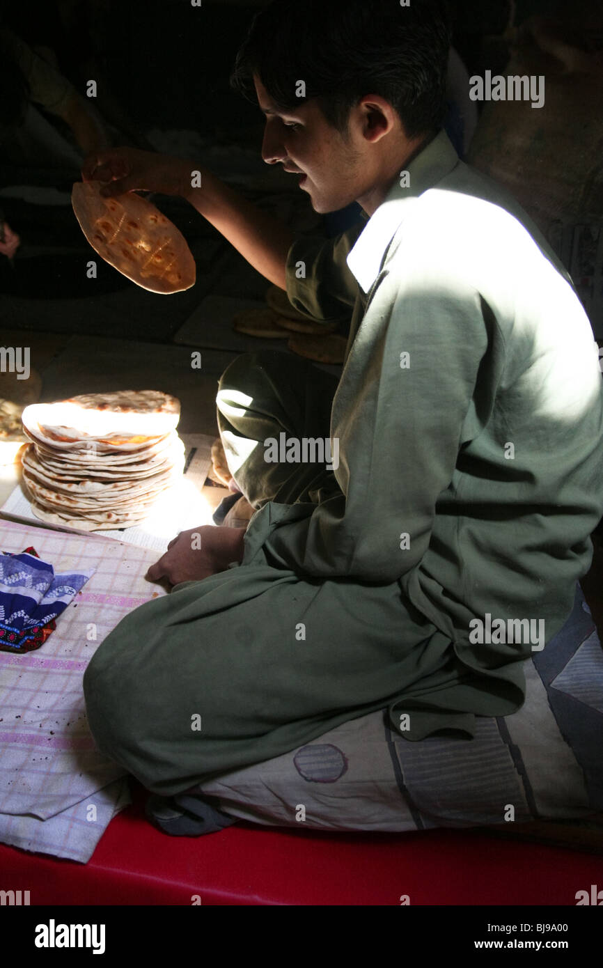 Chef Naan Pakistan Punjab Rajah Bazaar Rawalpindi Stock Photo - Alamy