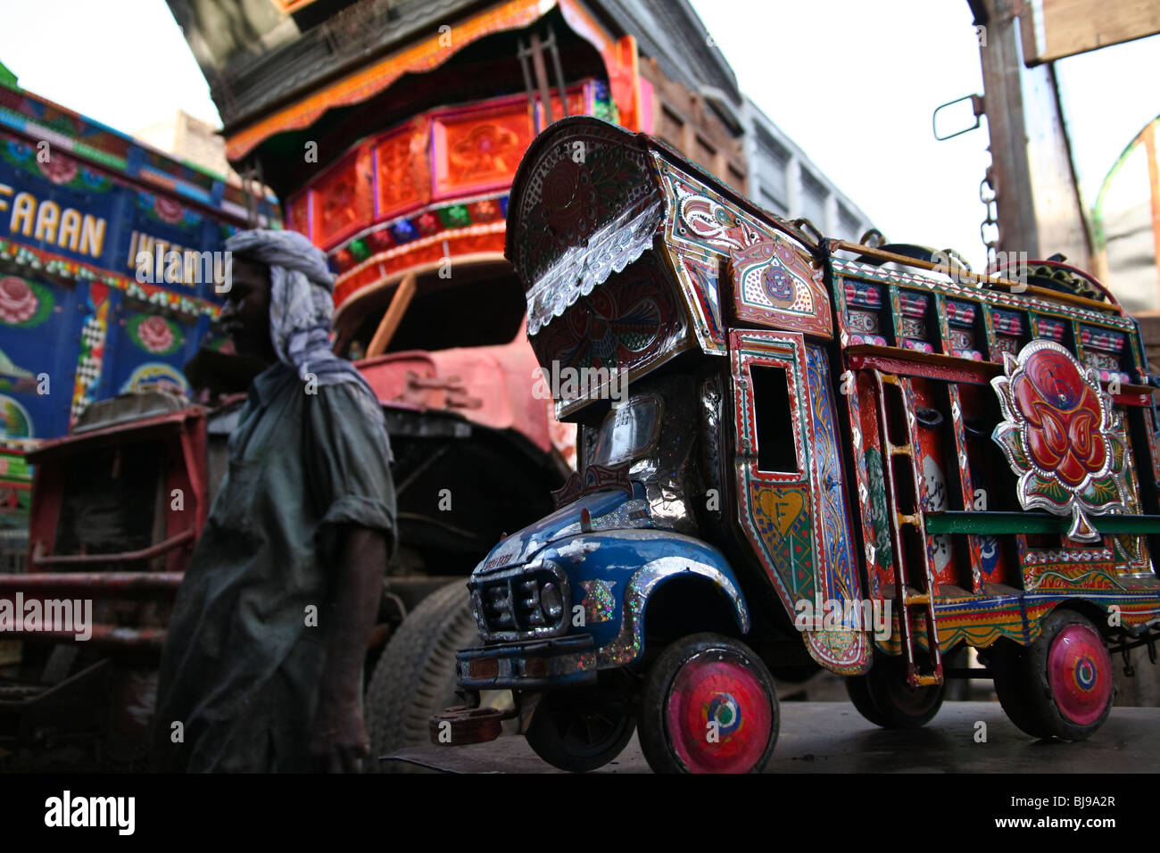 Pakistan Punjab Railway Rawalpindi Truck Stock Photo - Alamy