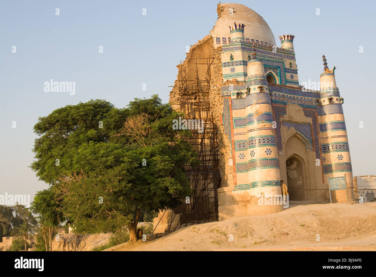 Islam Pakistan Punjab Tomb Bibi Jawindi Uch Sharif Stock Photo - Alamy