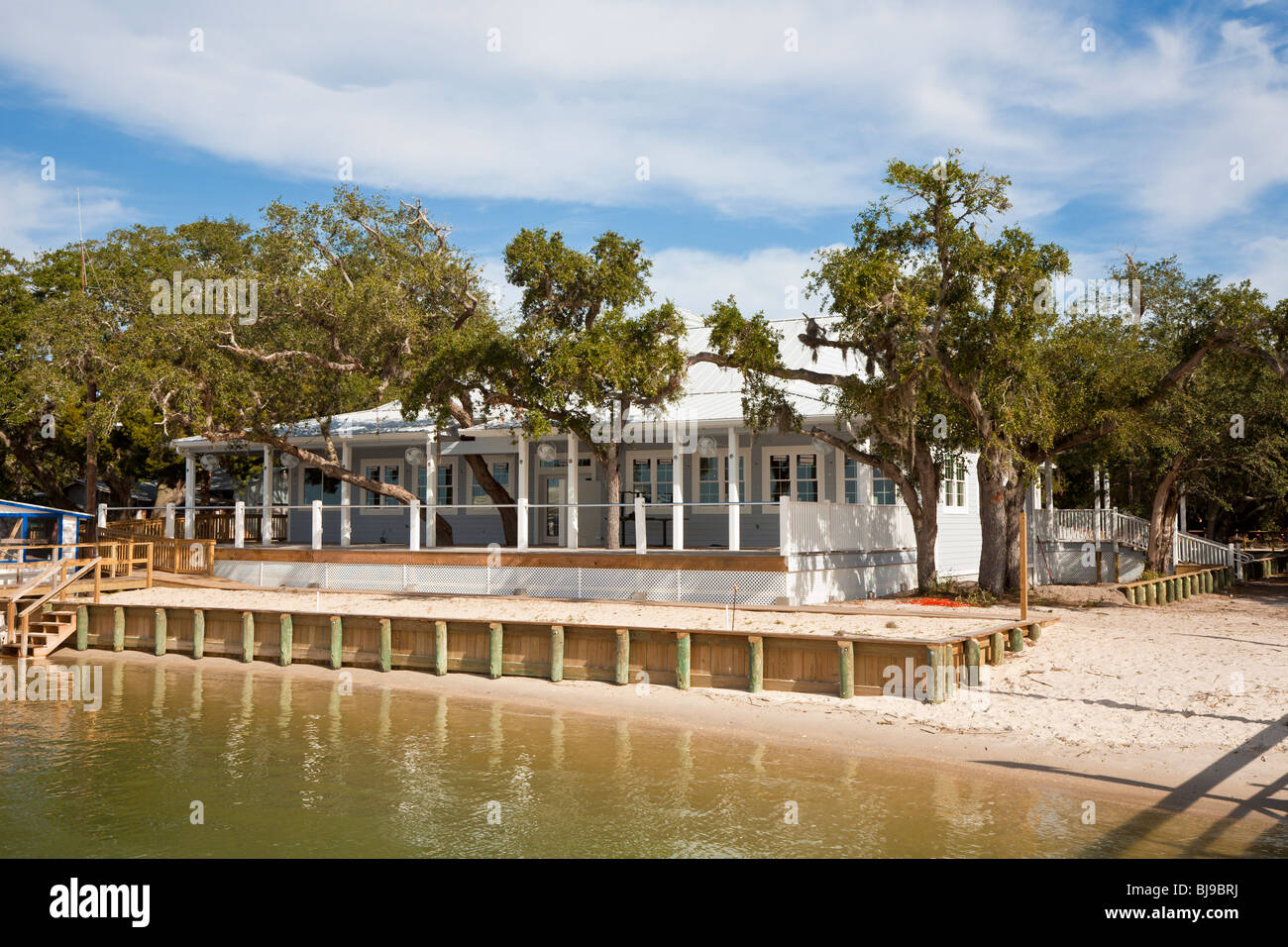 Vilano Beach, FL - 2009 - New restaurant built around existing oak ...