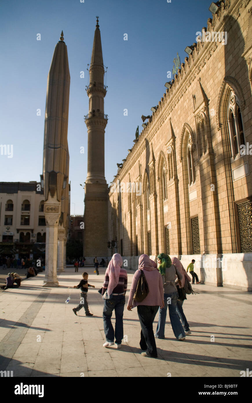 Al-Hussein Mosque, near the Kahn al-Khalili Market, Cairo, Egypt,Africa ...