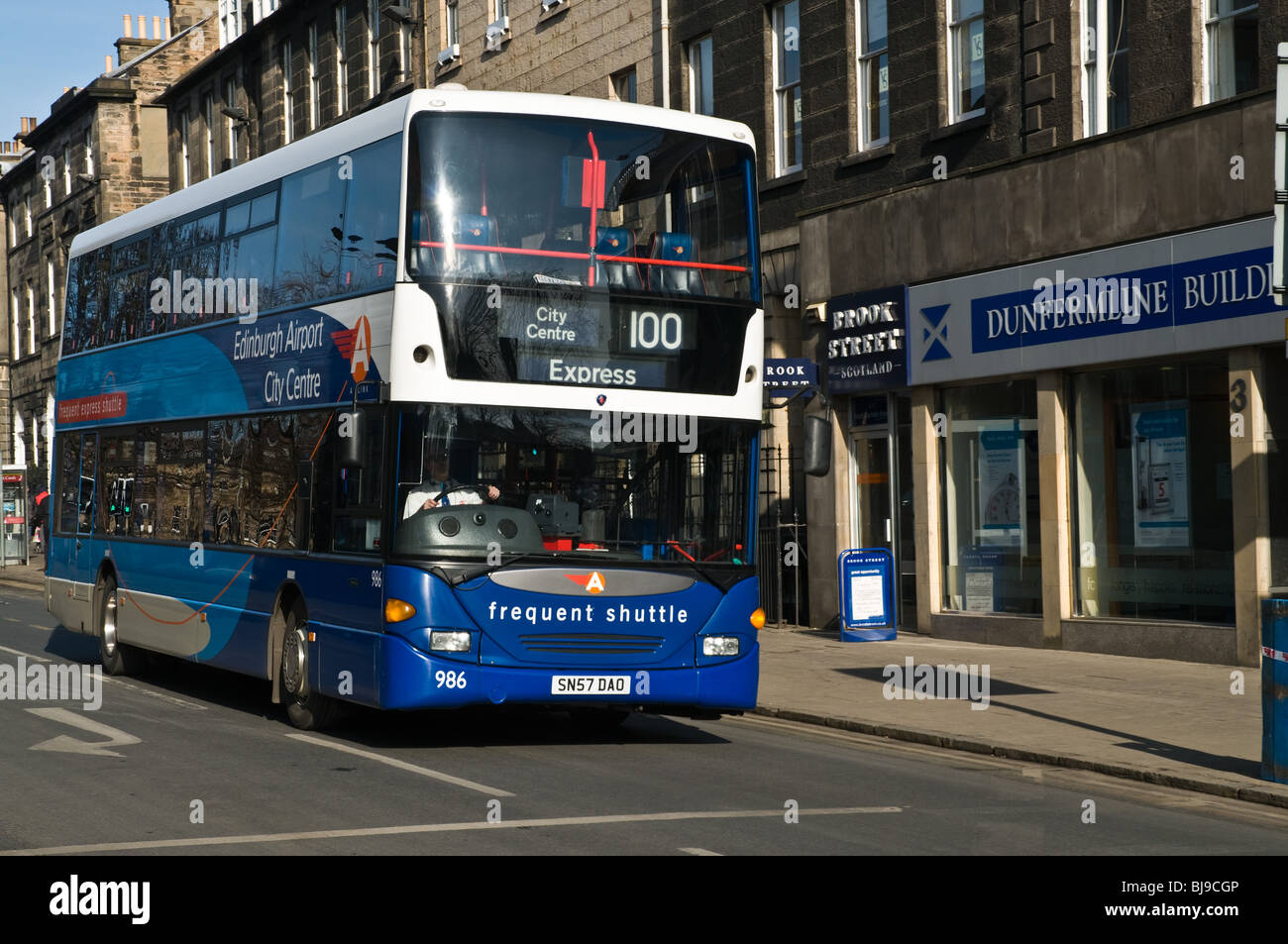 Airlink bus edinburgh hi-res stock photography and images - Alamy