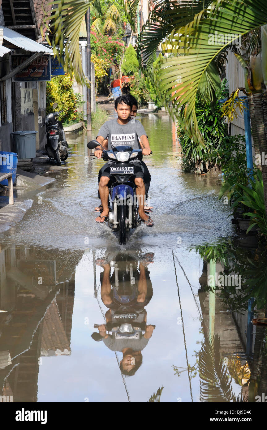 Bali street hi-res stock photography and images - Alamy