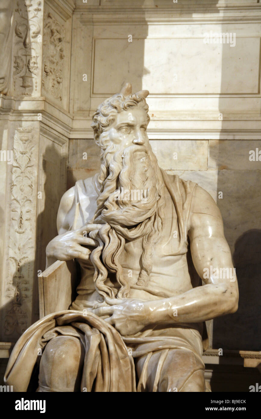 michelangelo's moses statue in san pietro in vincoli church, rome Stock ...