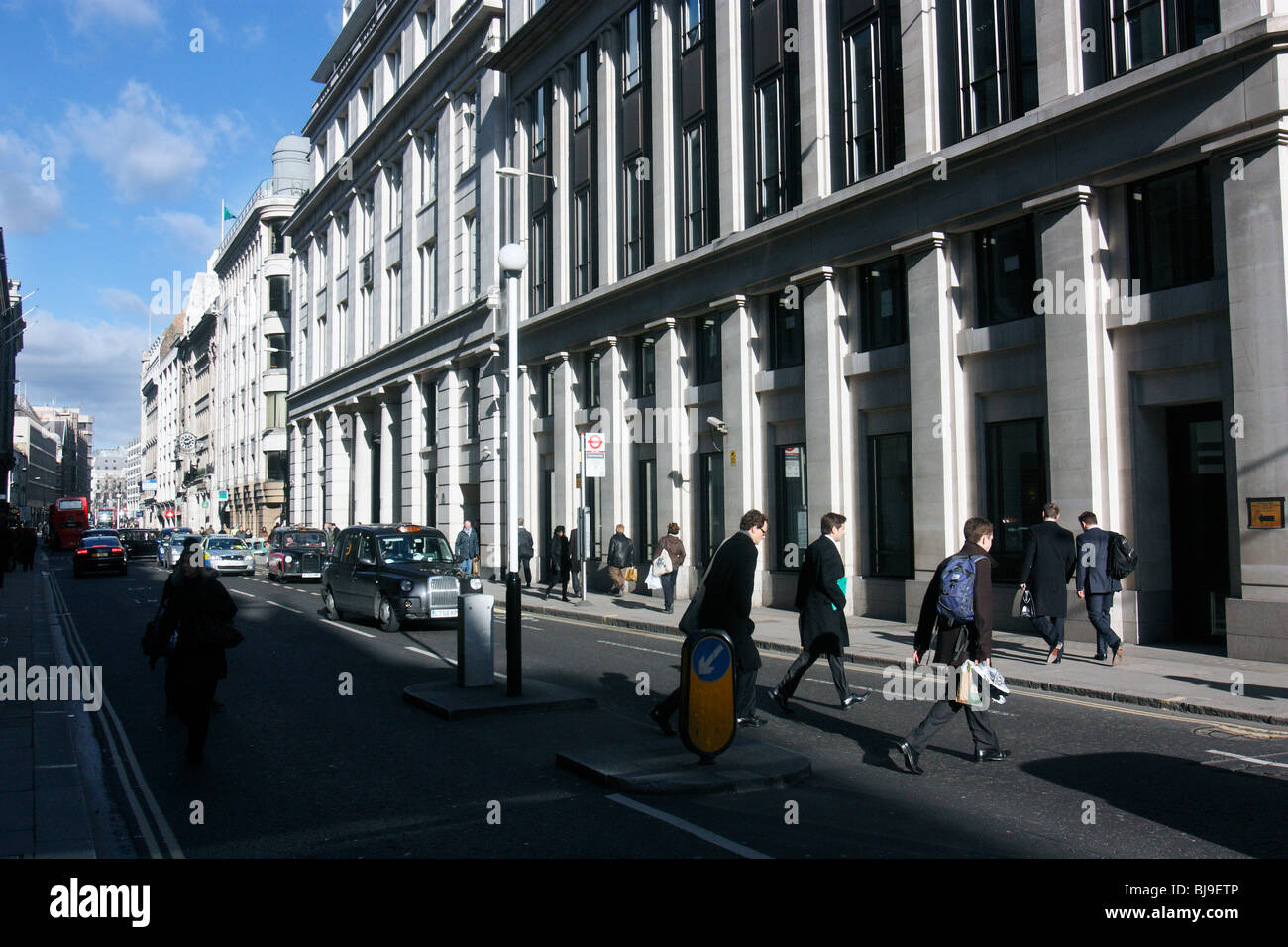 moorgate in the city of london Stock Photo - Alamy