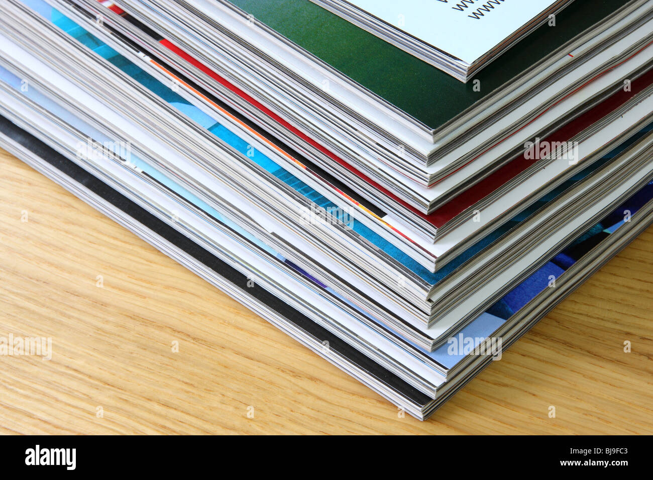 Magazines hi-res stock photography and images - Alamy
