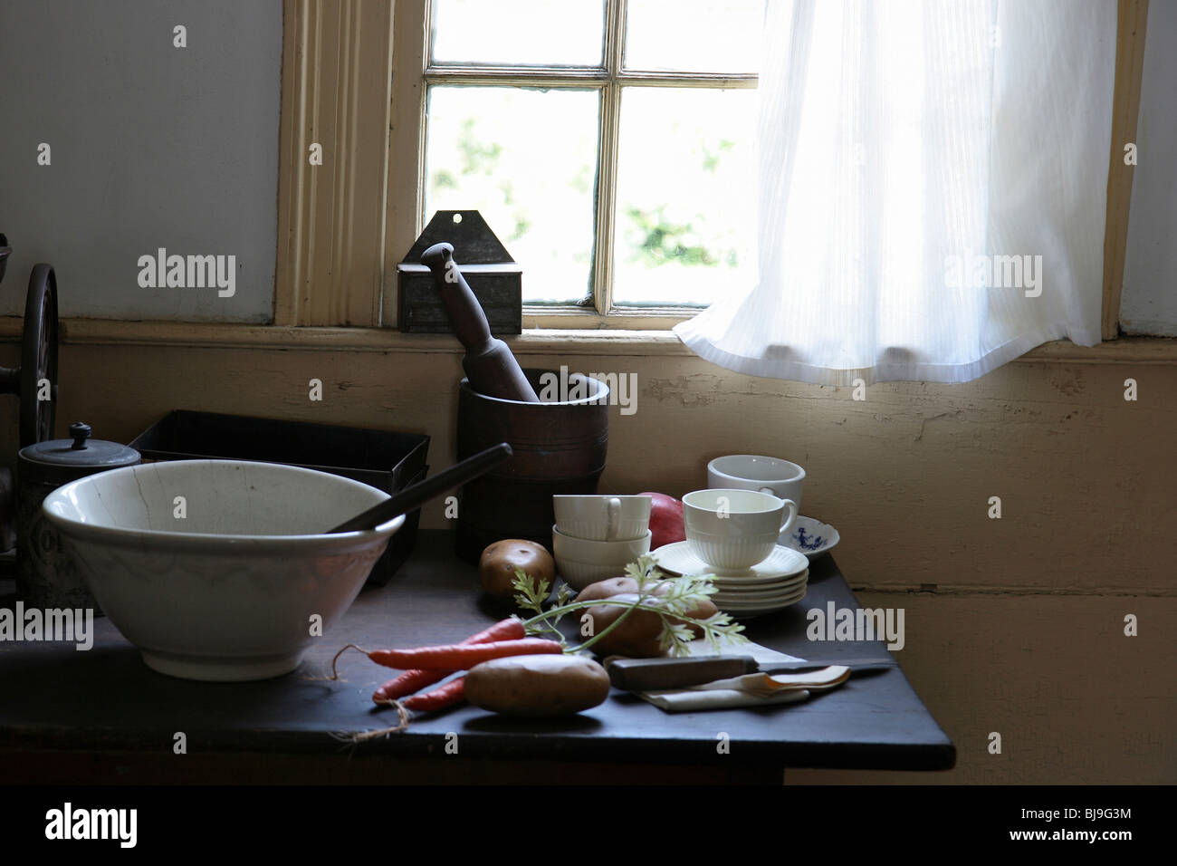 The Mystic Seaport Museum: kitchen table, USA Stock Photo - Alamy