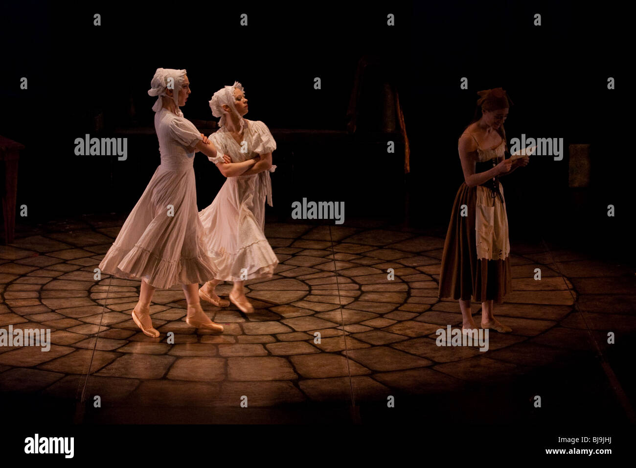 female ballet dancers performers stage theater Stock Photo - Alamy