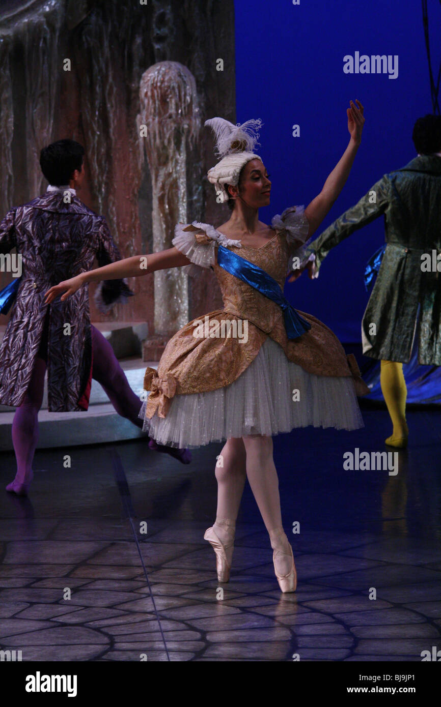 female ballet dancer performer stage theater Stock Photo - Alamy