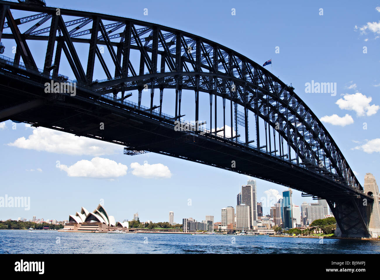 Australia harbor bridge opera hi-res stock photography and images - Alamy