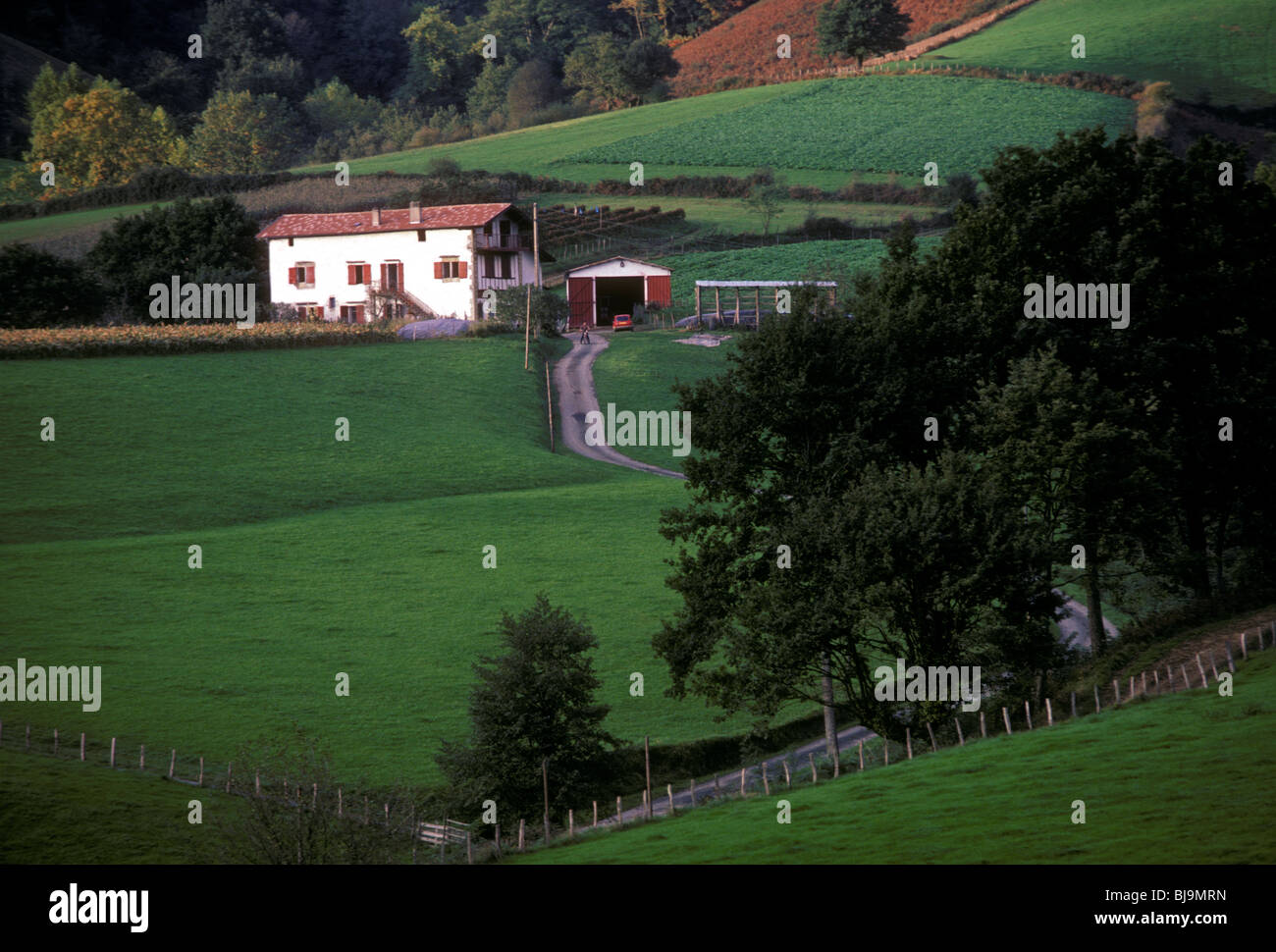 French countryside farmhouse hi-res stock photography and images - Alamy