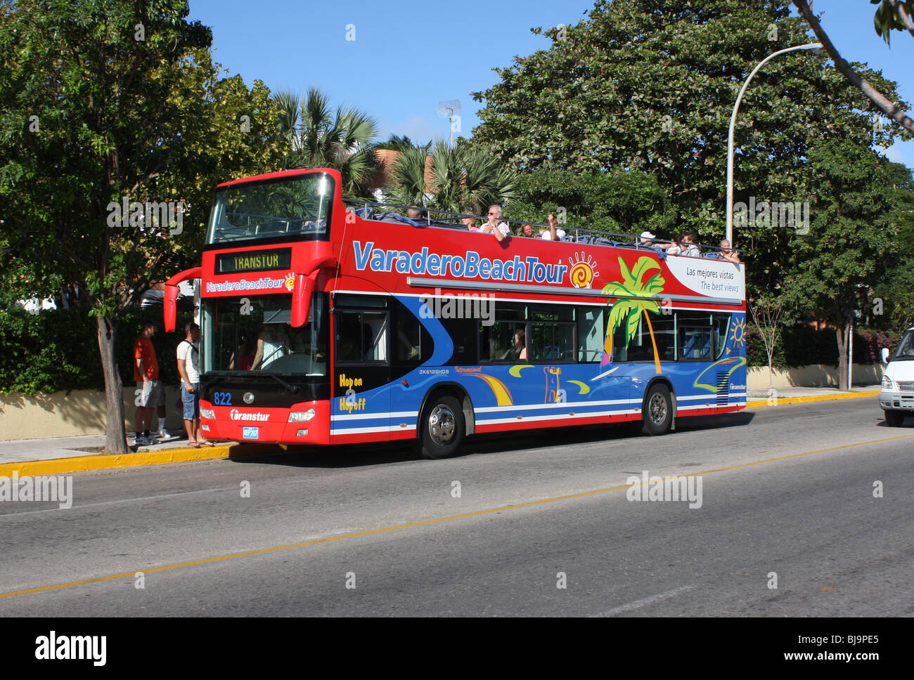 Cuba bus hi-res stock photography and images - Alamy