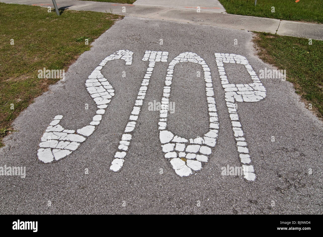 Painted Stop Sign High Resolution Stock Photography and Images - Alamy