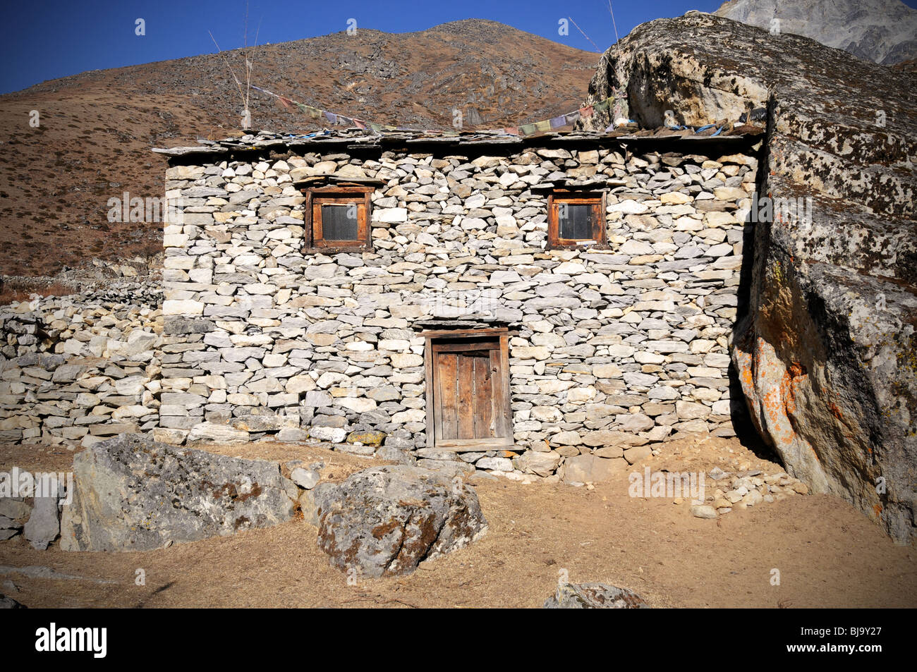 Stone house asia hi-res stock photography and images - Alamy