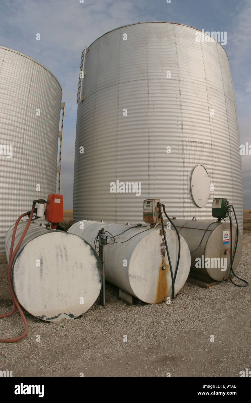 Above ground storage tank hi-res stock photography and images - Alamy