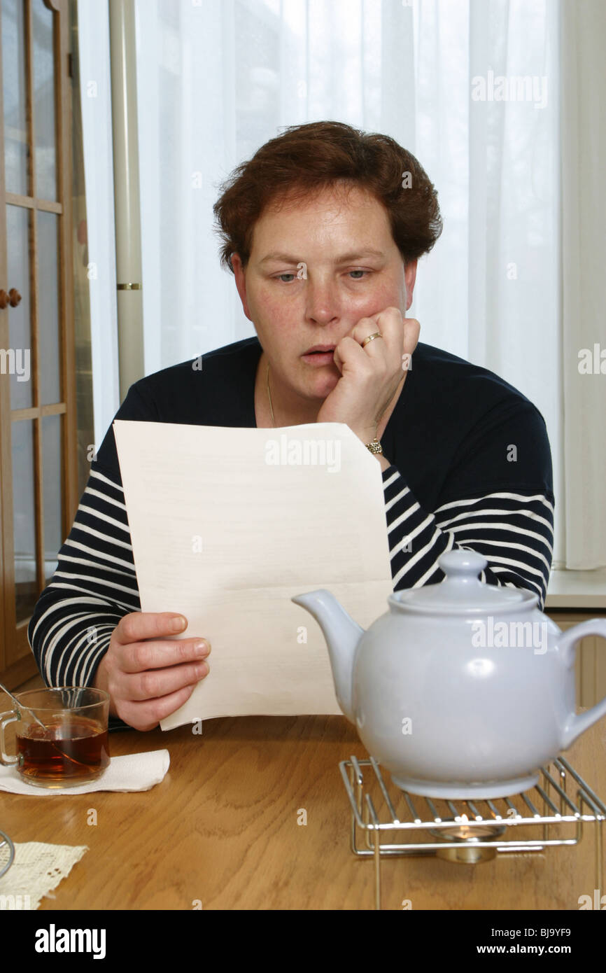 Letter woman 40s hi-res stock photography and images - Alamy