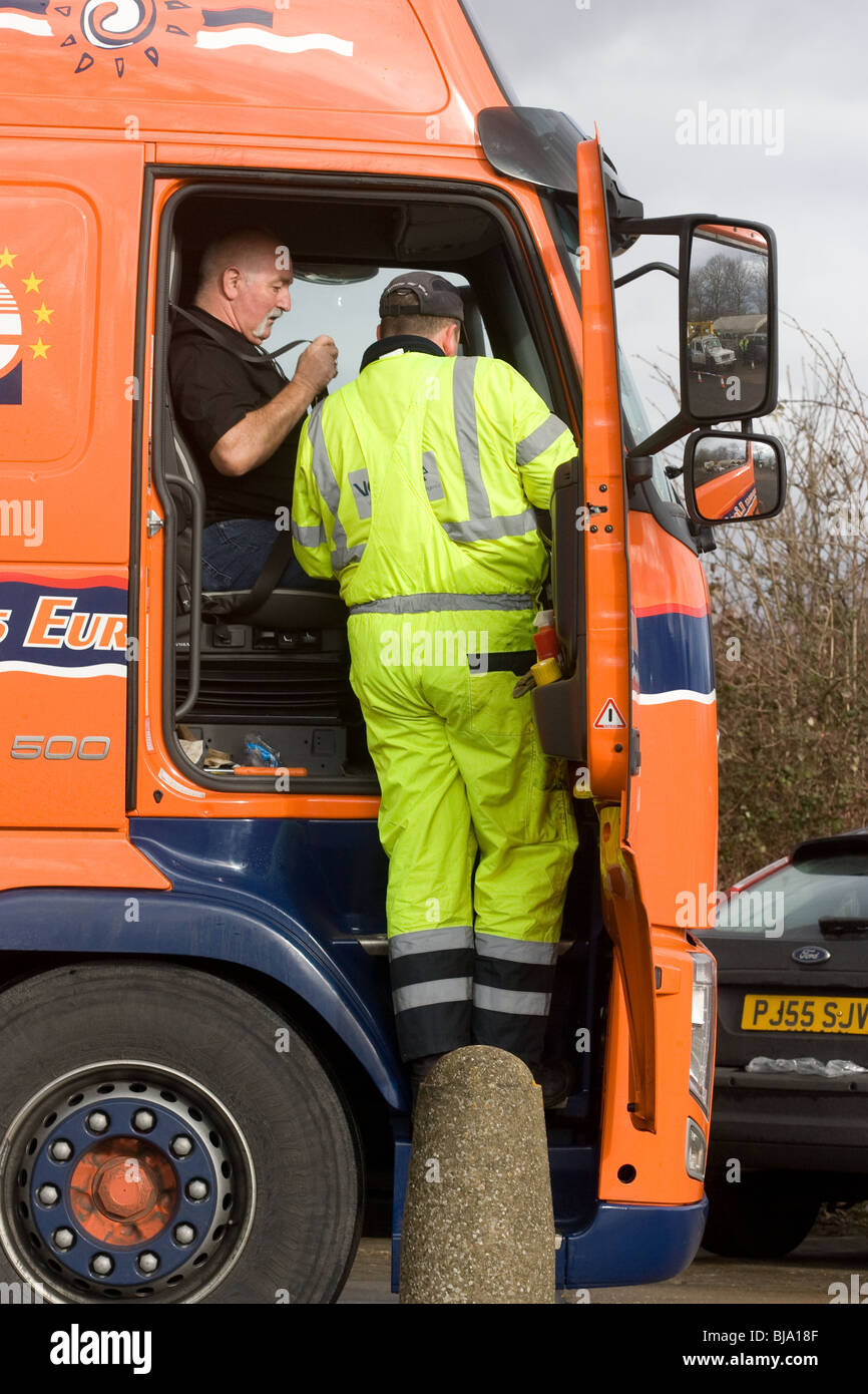 Lorry driver hi-res stock photography and images - Alamy