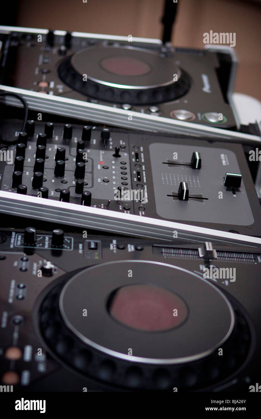 Equipment console hi-res stock photography and images - Alamy