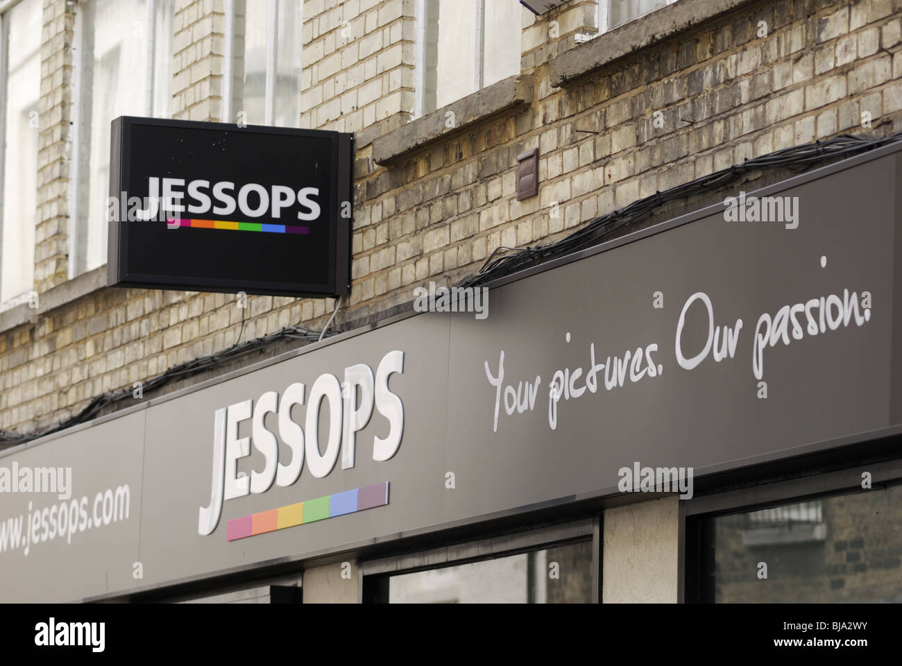 Jessops logo hi-res stock photography and images - Alamy