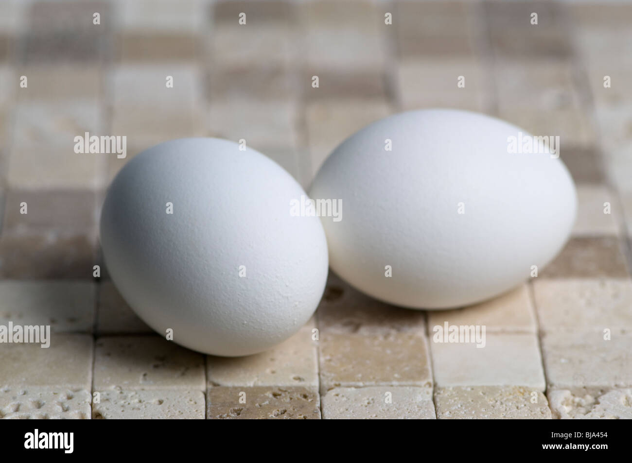 Two eggs hi-res stock photography and images - Alamy