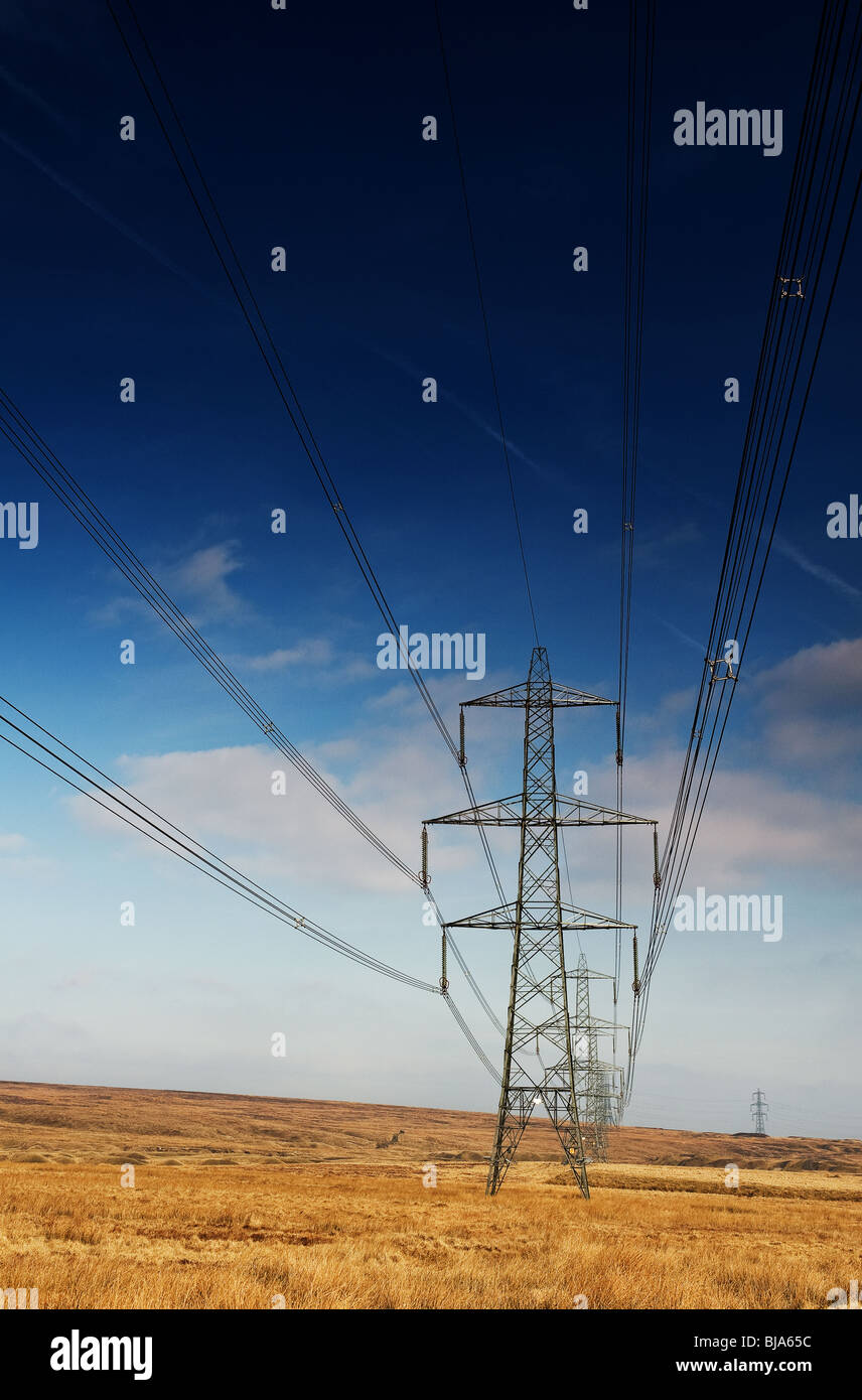 Pylons wire structure empty hi-res stock photography and images - Alamy