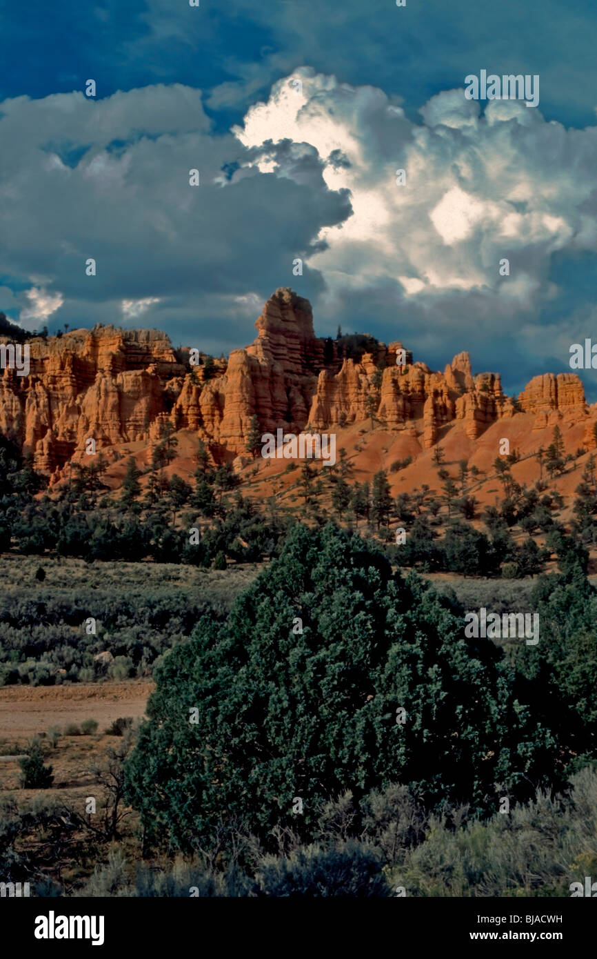 Scenic USA, Dixie National Park, Utah, Unusual Menacing, Mountain ...