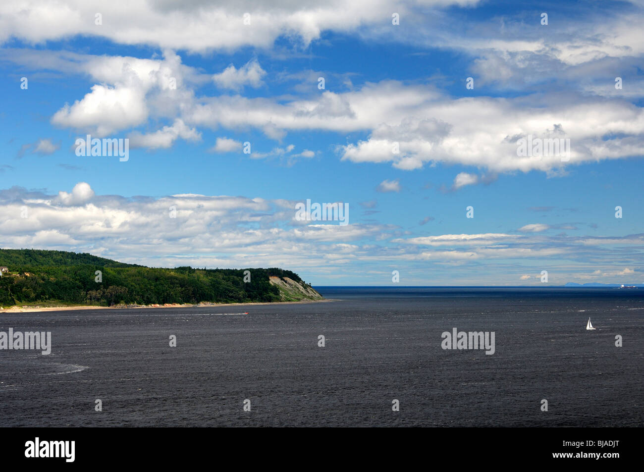 St. lawrence river quebec cliff hi-res stock photography and images - Alamy