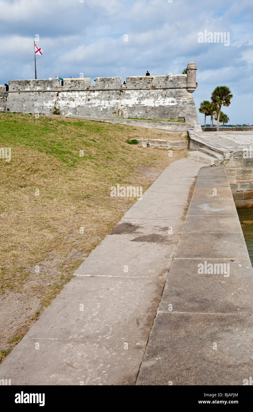 St. Augustine - Jan 2009 - The Castillo de San Marcos was built to ...