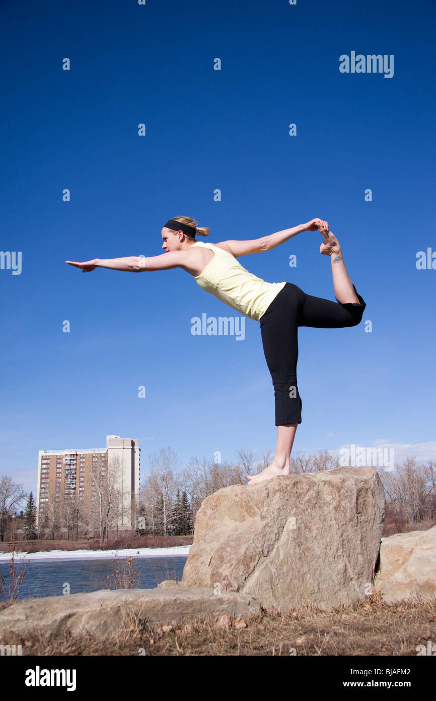 Thin yoga model hi-res stock photography and images - Alamy