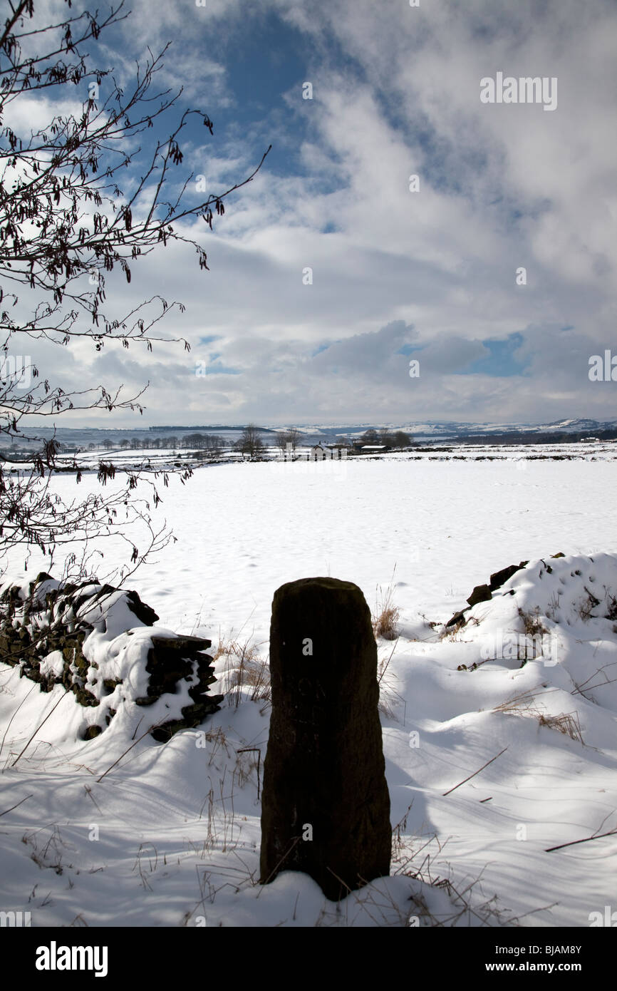 Snow scenes in the Peak District Park in Derbyshire after heavy snow ...
