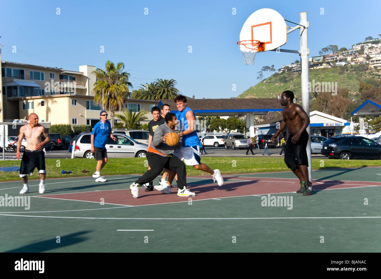 Basketball playing man california hi-res stock photography and images ...