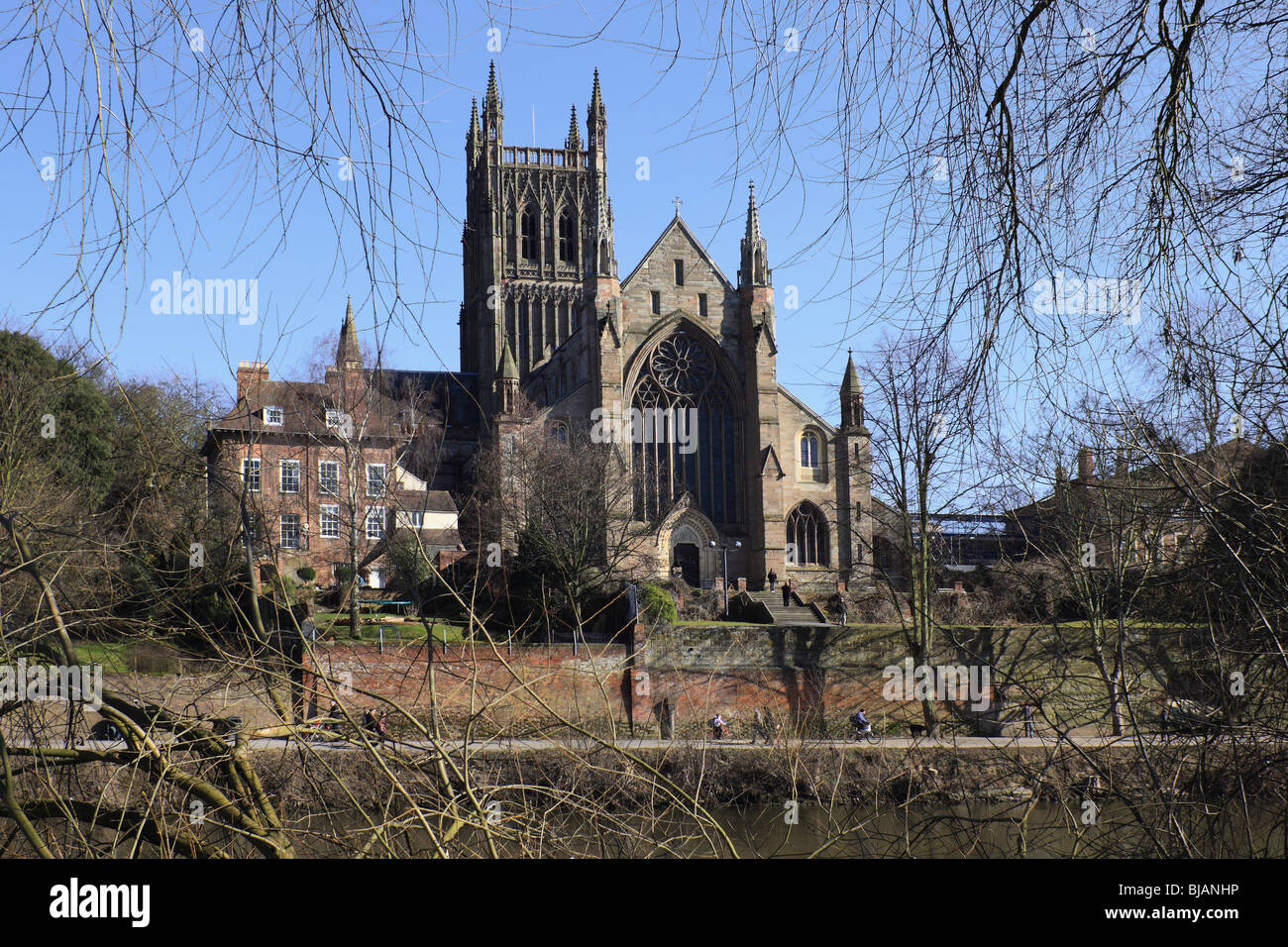Worcester cathedral riverside landscape hi-res stock photography and ...