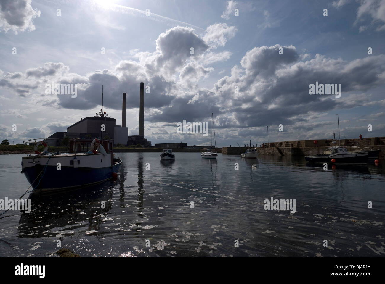 Cockenzie harbour hi-res stock photography and images - Alamy