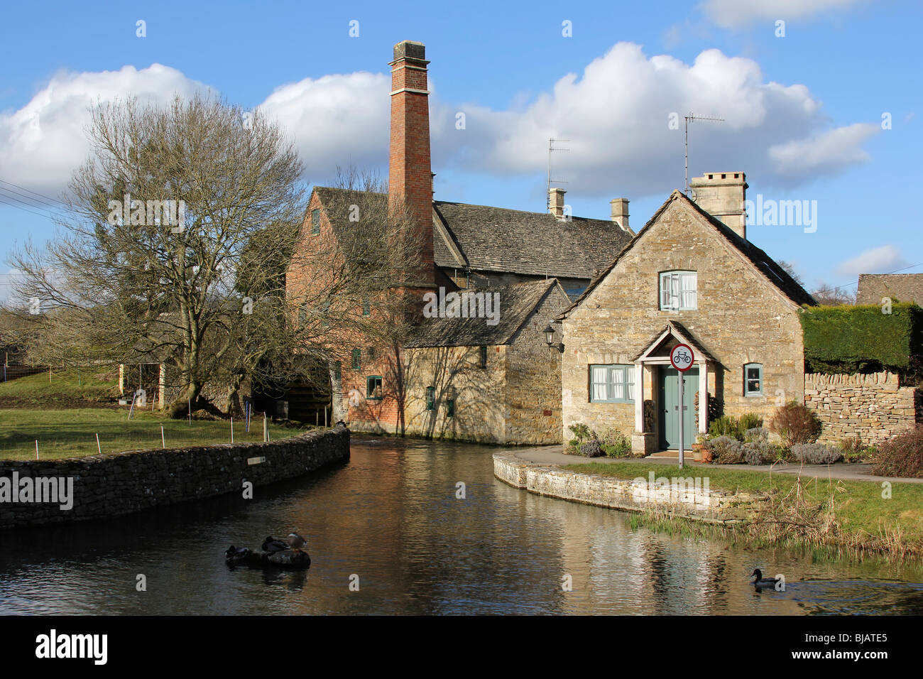 lower slaughter village the cotswolds gloucestershire the midlands ...