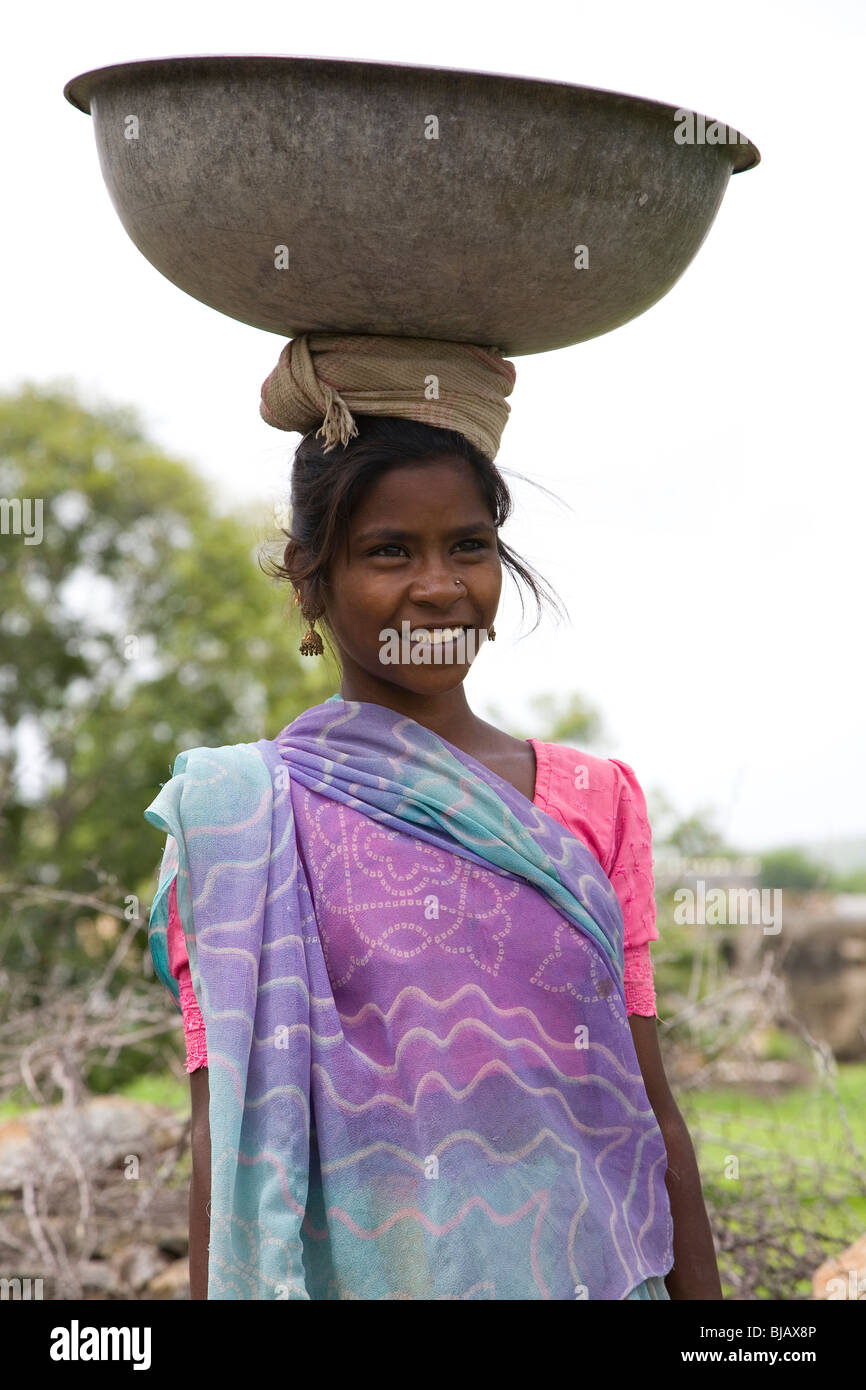 young indian farm girl Stock Photo - Alamy