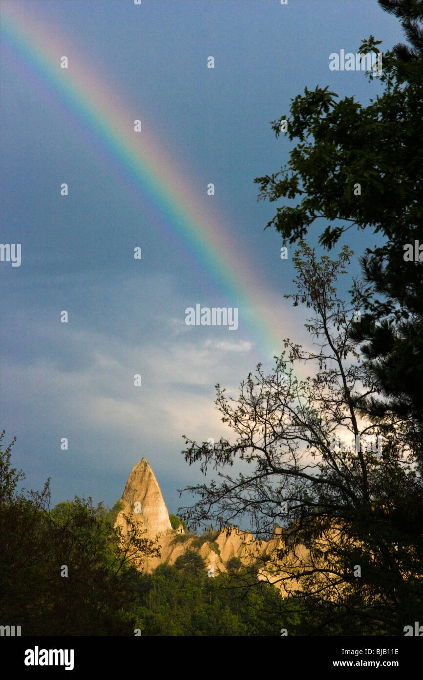 Melnik sand pyramids, stunning geologic formations, erosion, weathering ...