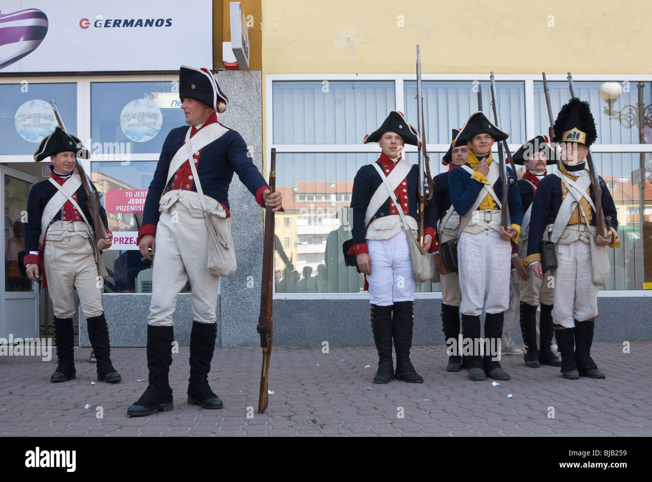 Napoleon infantry reenactors soldiers hi-res stock photography and ...