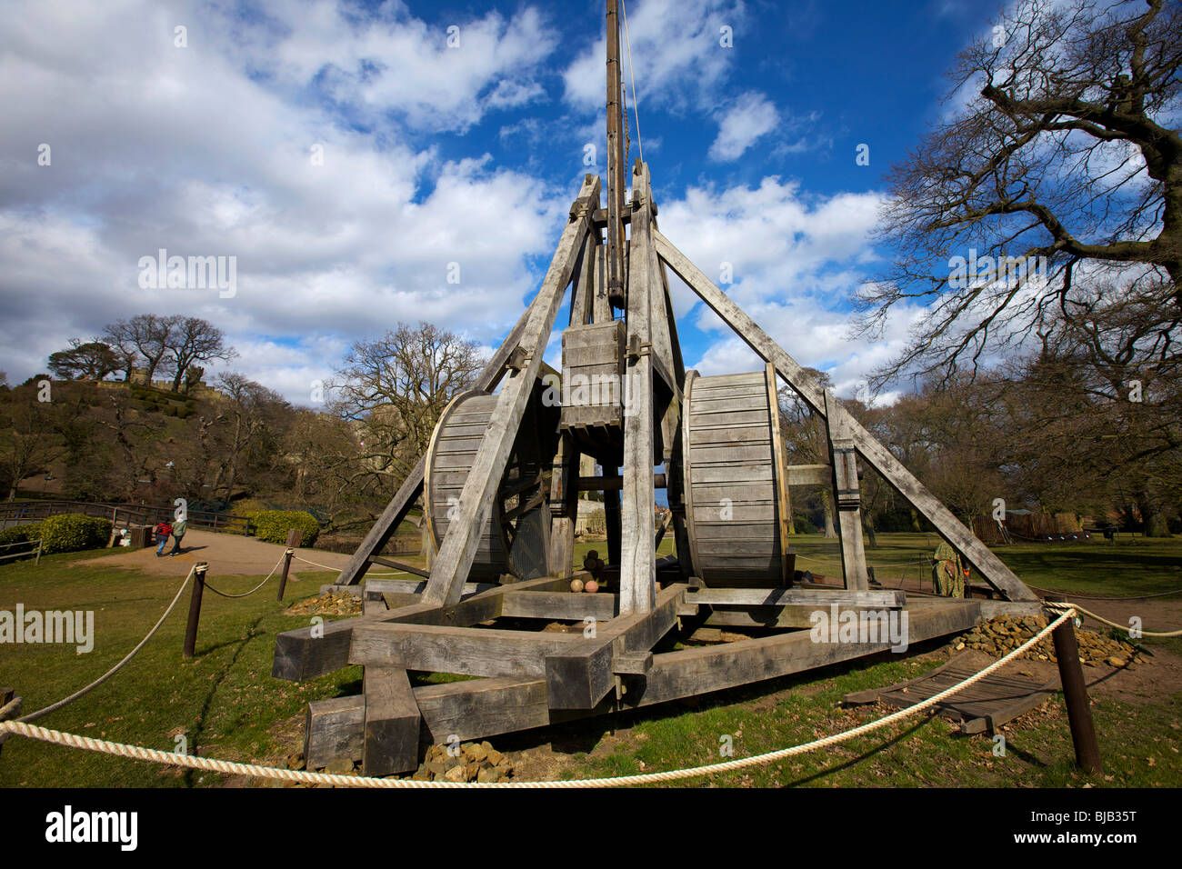A full size replica of a medieval trebuchet at Warwick castle in the UK ...