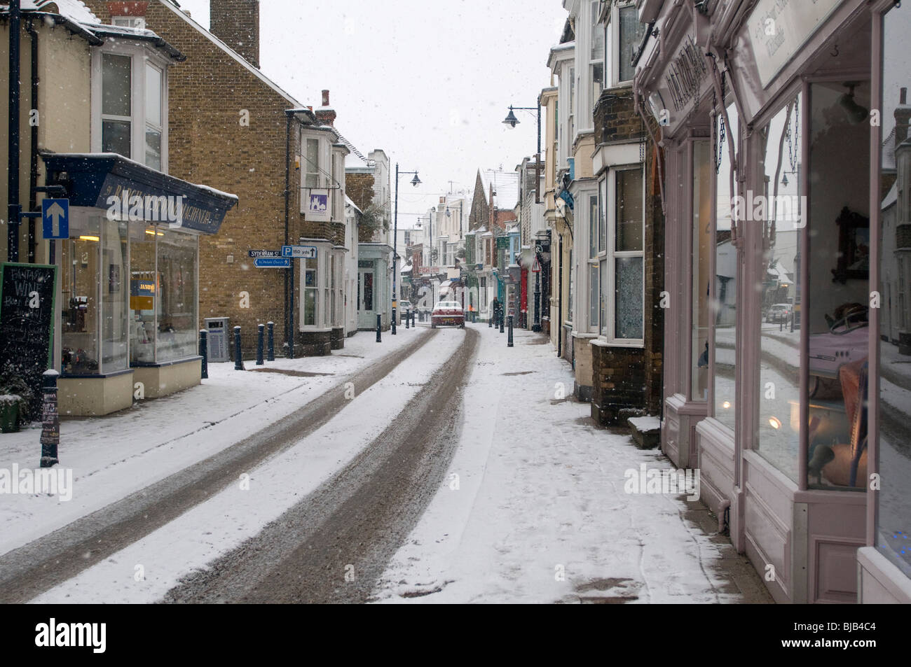 harbour street snow whitstable kent england uk Stock Photo - Alamy