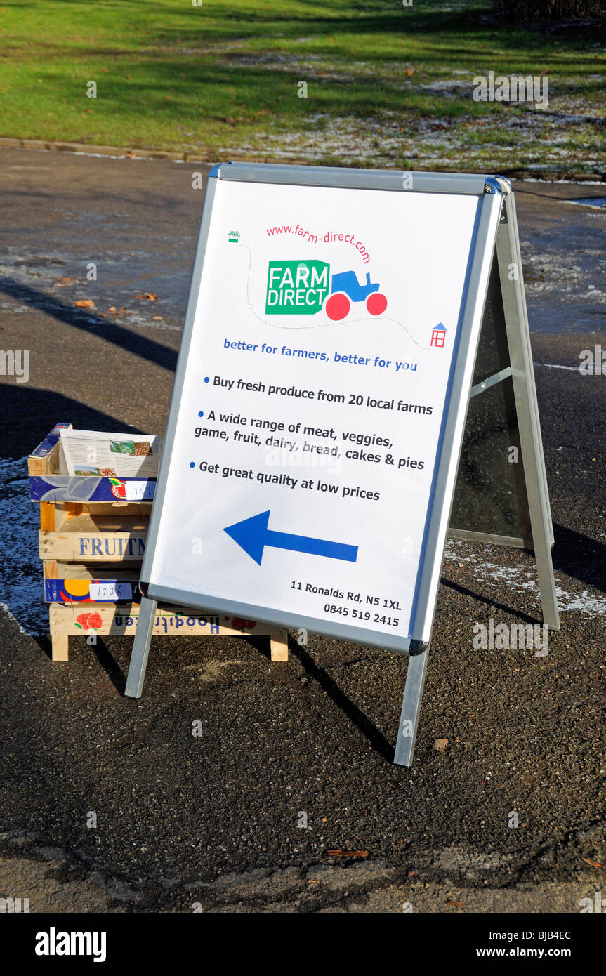 Farm Direct Avertising Board Stock Photo - Alamy