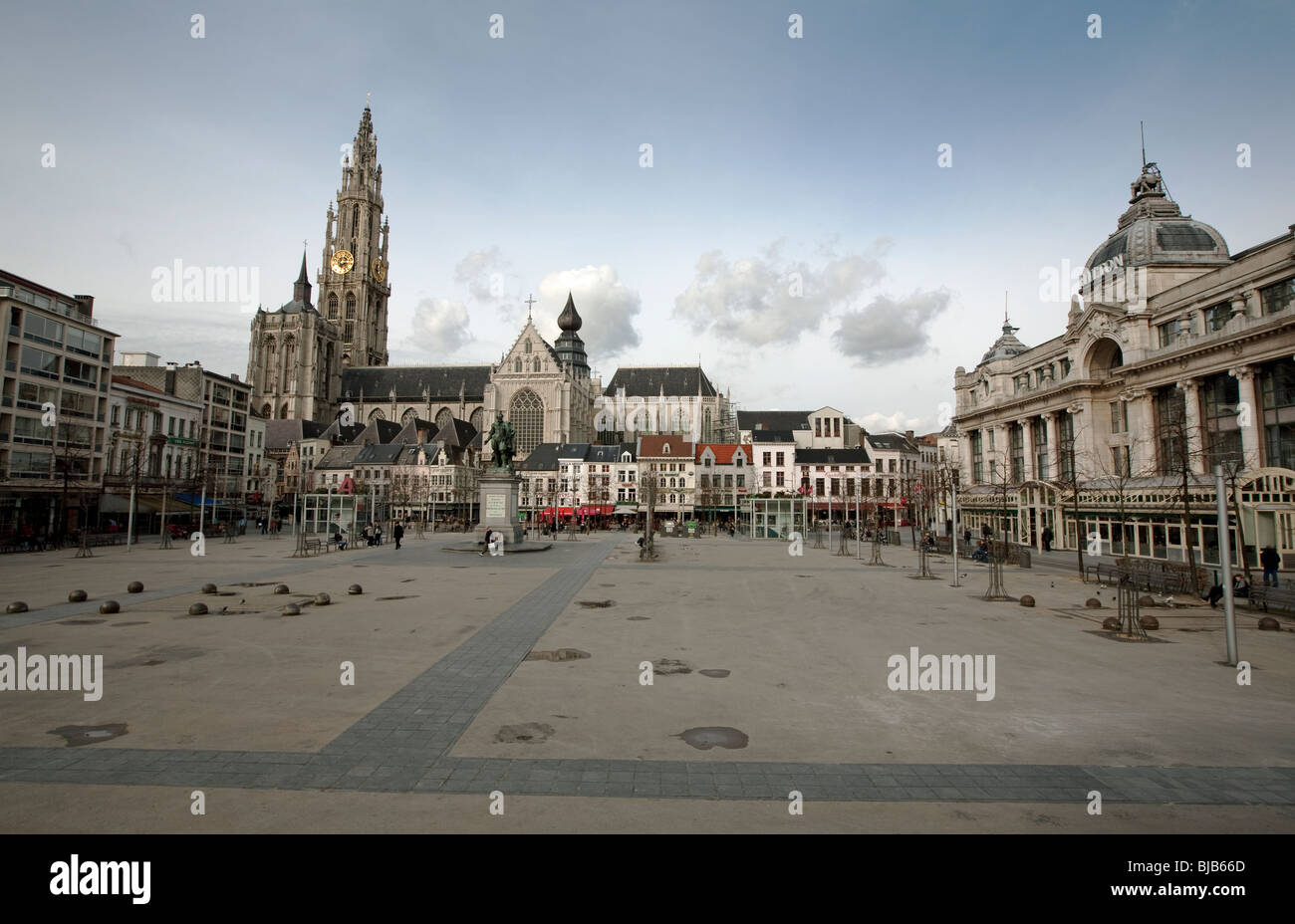 The Groenplaats or 'Green Place', one of Antwerp's most prominent ...