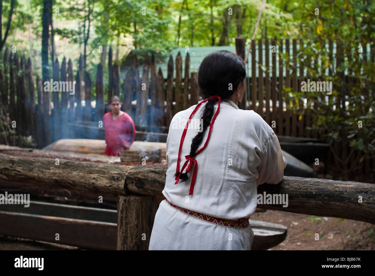 Cherokee indian woman hi-res stock photography and images - Alamy
