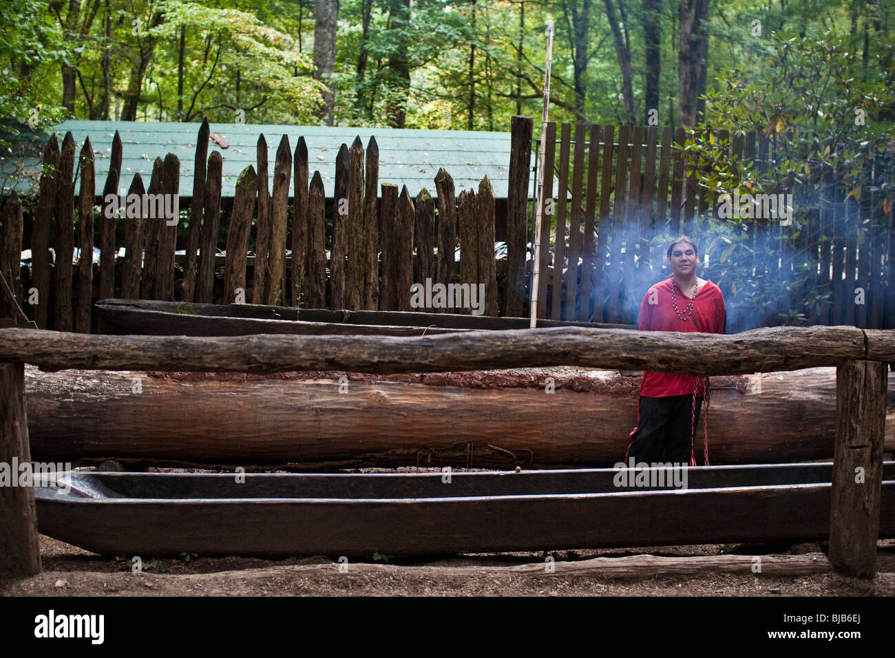 Cherokee indian man hi-res stock photography and images - Alamy