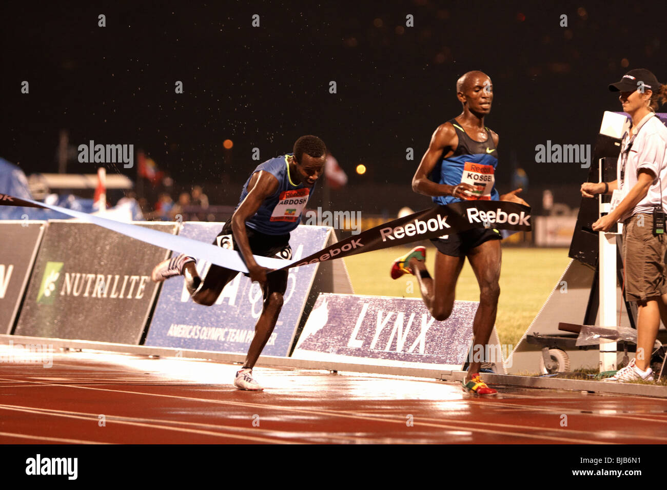 Shadrack Kosgei of Kenya edges Ali Abdosh of Ethopia in the men 5000m ...