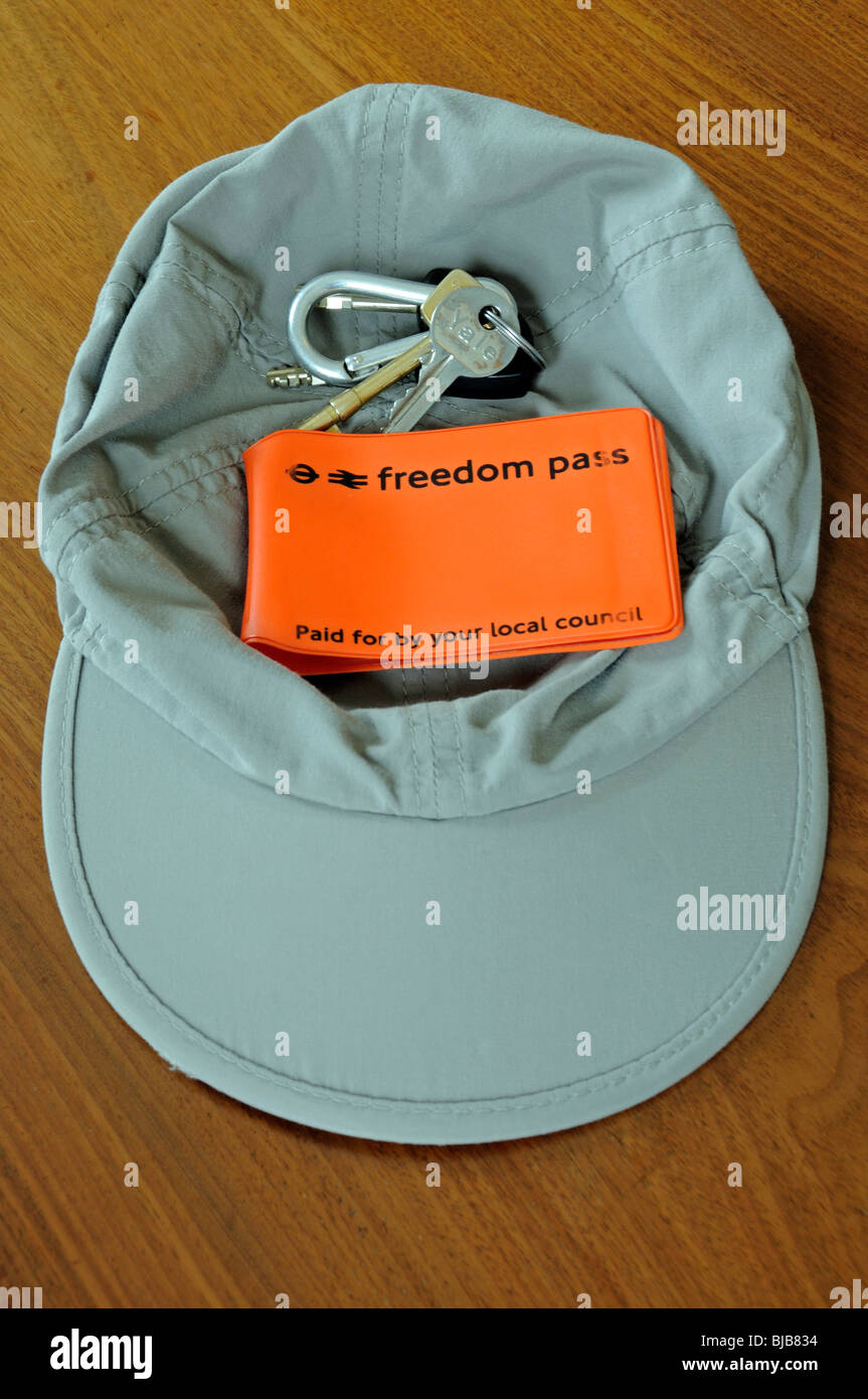 Freedom pass london transport hi-res stock photography and images - Alamy
