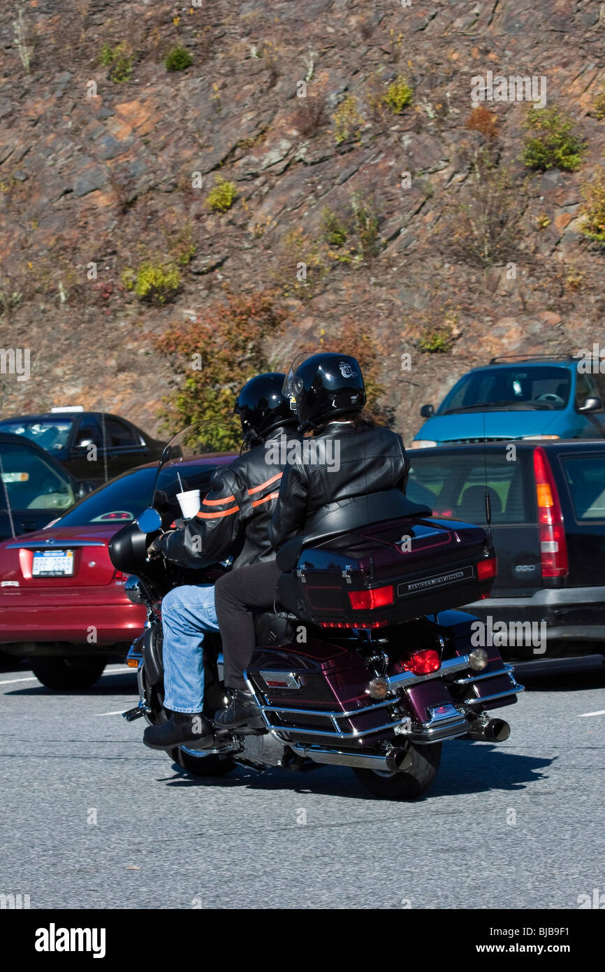 Biker couple on harley davidson hi-res stock photography and images - Alamy