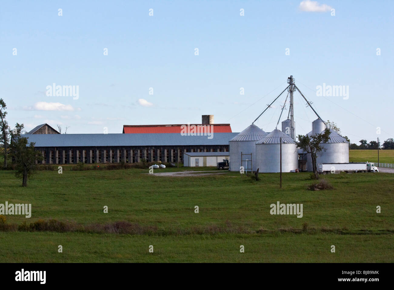 Grain silo hi hi-res stock photography and images - Alamy