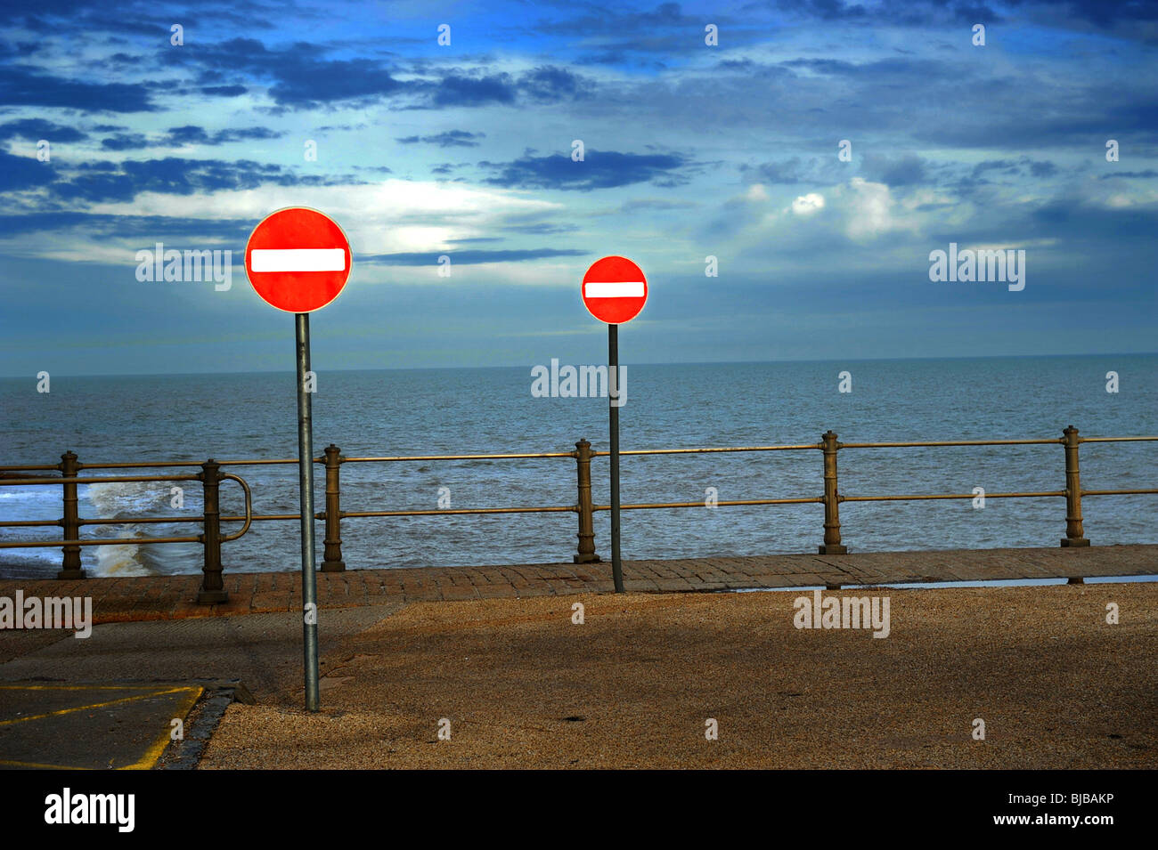 Isolated no entry sign hi-res stock photography and images - Alamy