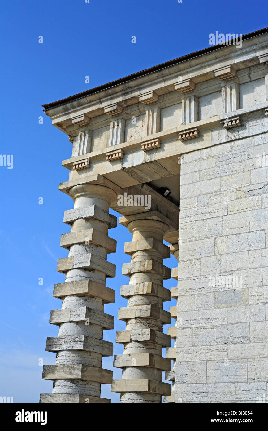Column, Saline Royale (Royal Saltworks), architect Claude Nicolas ...