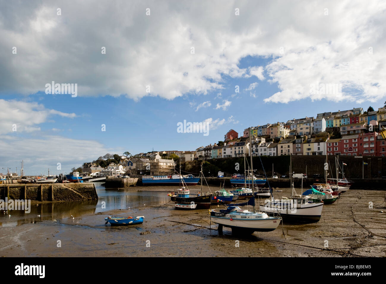 Low tide in brixham harbour hi-res stock photography and images - Alamy